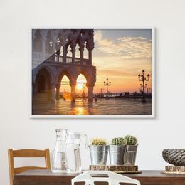 Bilderwelten Bild mit Rahmen Promenade bei Sonnenaufgang