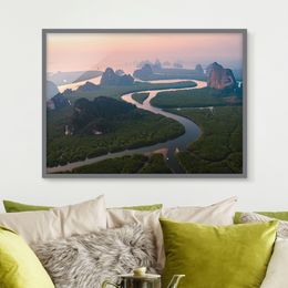 Bilderwelten Bild mit Rahmen Flusslandschaft in Thailand