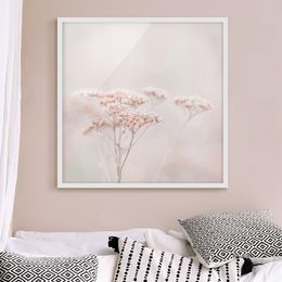 Bilderwelten Bild mit Rahmen rosa Landhaus inkl. Rahmung - Zartrosane Wildblumen - Gr&auml;ser Wohnzimmer Schlafzimmer