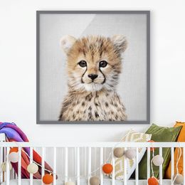 Bilderwelten Bild mit Rahmen Tiere schwarz weiss Motiv inkl. Rahmung - Baby Gepard Gino - Deko Kinderzimmer Baby M&auml;dchen Jungen