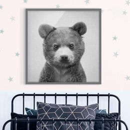 Bilderwelten Bild mit Rahmen Tiere schwarz weiss Motiv inkl. Rahmung - Baby B&auml;r Bruno Schwarz Wei&szlig; - B&auml;r Kinderzimmer Baby M&auml;dchen Jungen