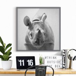 Bilderwelten Bild mit Rahmen Tiere schwarz weiss Motiv inkl. Rahmung - Baby Nashorn Nina Schwarz Wei&szlig; - Deko Kinderzimmer Baby M&auml;dchen Jungen