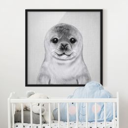 Bilderwelten Bild mit Rahmen Baby Robbe Ronny Schwarz Wei&szlig;
