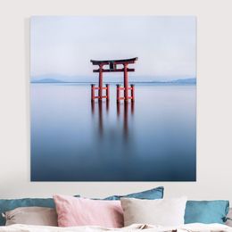 Bilderwelten Leinwandbild Torii im Wasser