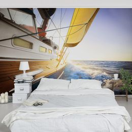 Bilderwelten Fototapete Strand Motiv Wandtapete blau - Segelboot auf blauem Meer bei Sonnenschein - Fahrzeuge Wohnzimmer Schlafzimmer