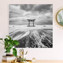 Bilderwelten Leinwandbild Japanisches Torii im Meer