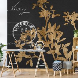 Bilderwelten Fototapete Spr&uuml;che Vintage Wandtapete schwarz - Goldene Bl&auml;tter auf Mokka II - Pflanzen Wohnzimmer Schlafzimmer