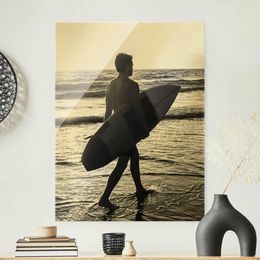 Bilderwelten Glasbild Strand Motiv schwarz weiss Glas Wandbild - Surferboy im Sonnenuntergang - Landschaft Wohnzimmer Schlafzimmer