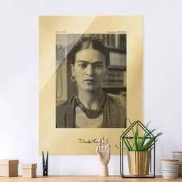 Bilderwelten Glasbild Portrait Motiv schwarz weiss Glas Wandbild - Frida Kahlo Foto Portrait im Haus - Deko Wohnzimmer Schlafzimmer