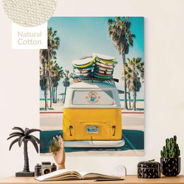 Bilderwelten Leinwandbild Gelber Bulli mit Surfboards