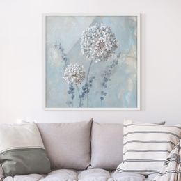 Bilderwelten Bild mit Rahmen Blumen blau modern inkl. Rahmung - Luftige Bl&uuml;ten - Deko Wohnzimmer Schlafzimmer