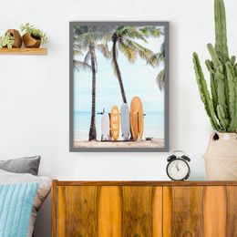 Bilderwelten Bild mit Rahmen Strand bunt Motiv inkl. Rahmung - Gelbe Surfboards unter Palmen - Landschaft Wohnzimmer Schlafzimmer
