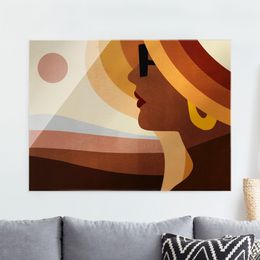 Bilderwelten Glasbild Portrait modern beige Glas Wandbild - Frau mit Sonnenbrille - Deko Wohnzimmer Schlafzimmer