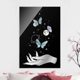 Bilderwelten Glasbild Tiere Illustration schwarz Glas Wandbild - Zaubernde Hand - Schmetterlinge und Planeten - Himmel Jugendzimmer