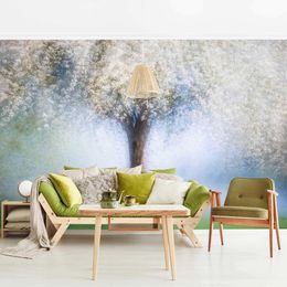 Bilderwelten Fototapete Wald modern Wandtapete blau - Vertr&auml;umter Baum - B&auml;ume Wohnzimmer Schlafzimmer