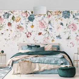 Bilderwelten Fototapete Blumen modern Aquarell pastell - Rankende Blumen mit Schmetterlingen Aquarell - Ranke Wohnzimmer Schlafzimmer