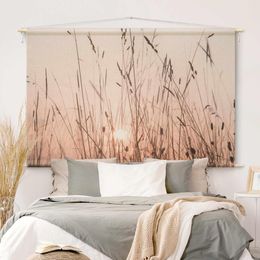 Bilderwelten Wandteppich beige Landhaus Stoffbild - Ein traumhafter Sommerabend - Gr&auml;ser Wohnzimmer Schlafzimmer