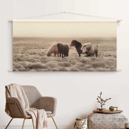 Bilderwelten Wandteppich Tiere braun Motiv Stoffbild - Island Wildpferde - Pferde Kinderzimmer Baby M&auml;dchen Jungen