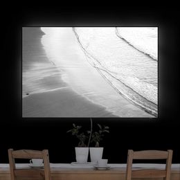 LED-Wechselbild Leichter Wellengang am Strand Schwarz Wei&szlig;