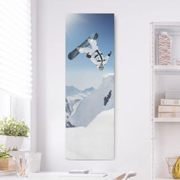 Bilderwelten Leinwandbild - Hochformat Fliegender Snowboarder