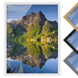 Natur & Landschaft Bild mit Rahmen Berglandschaft mit Wasserspiegelung in Norwegen