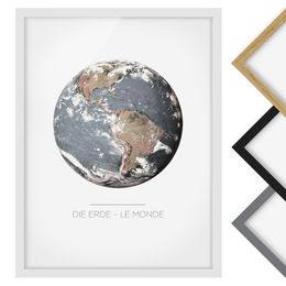 Bilderwelten Bild mit Rahmen - Hochformat Le Monde - Die Erde