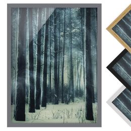 Bilderwelten Bild mit Rahmen - Hochformat Mystischer Winterwald