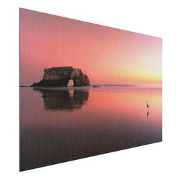 Bilderwelten Alu Dibond Outdoor Bild Strand rot modern wetterfest - Nat&uuml;rliche Br&uuml;cke im Sonnenuntergang - Sonnenuntergang Wohnzimmer Schlafzimmer