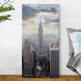 Bilderwelten Leinwandbild - Hochformat Sonnenaufgang in New York