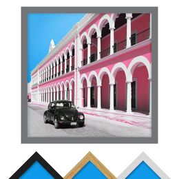 Bilderwelten Bild mit Rahmen - Quadrat Schwarzer Beetle Pinke Fassade