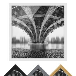 Bilderwelten Bild mit Rahmen - Quadrat Under The Iron Bridge