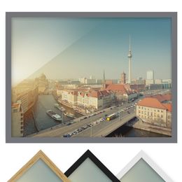 Bilderwelten Bild mit Rahmen - Querformat Berlin am Morgen