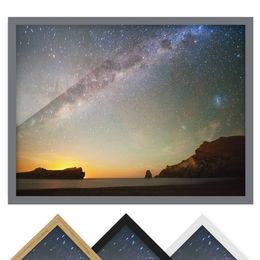 Bilderwelten Bild mit Rahmen - Querformat Sternenhimmel &uuml;ber dem Meer