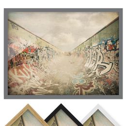 Bilderwelten Bild mit Rahmen - Querformat Graffiti-Skatepark