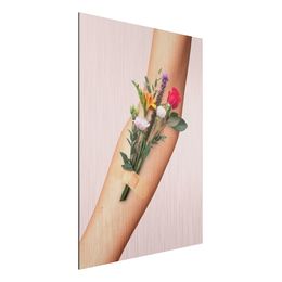 Bilderwelten Alu-Dibond Outdoor Bild Arm mit Blumen