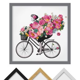 Bilderwelten Bild mit Rahmen - Quadrat Illustration Frau auf Fahrrad Collage bunte Blumen