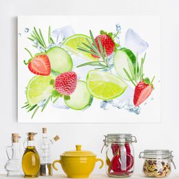 Bilderwelten Leinwandbild - Querformat Erdbeeren Limetten Eisw&uuml;rfel Splash