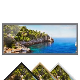 Bilderwelten Bild mit Rahmen - Panorama Cala de Deia in Mallorca