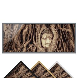 Bilderwelten Bild mit Rahmen - Panorama Buddha in Ayutthaya von Baumwurzeln ges&auml;umt in Braun