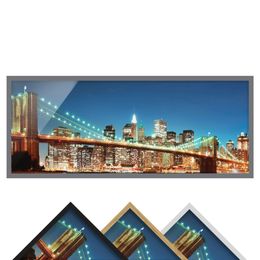 Bilderwelten Bild mit Rahmen - Panorama Nighttime Manhattan Bridge