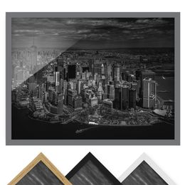 Bilderwelten Bild mit Rahmen - Querformat New York - Manhattan aus der Luft