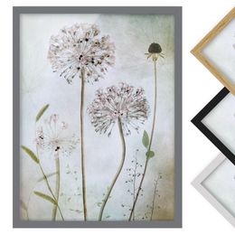 Bilderwelten Bild mit Rahmen - Hochformat Lauchbl&uuml;ten in Pastell