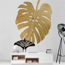 Bilderwelten Fototapete Tiere Tropisch Wandtapete gold - Goldene Monstera mit Schmetterling - Pflanzen Wohnzimmer Schlafzimmer