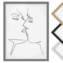 Bilderwelten Bild mit Rahmen - Hochformat Line Art Kuss Gesichter Schwarz Wei&szlig;