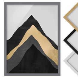 Bilderwelten Bild mit Rahmen - Hochformat Goldener Berg Schwarz Wei&szlig;