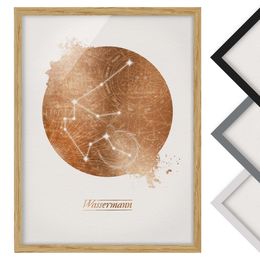 Bilderwelten Bild mit Rahmen - Hochformat Sternzeichen Wassermann Gold