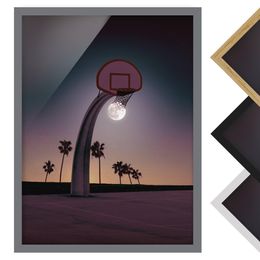 Bilderwelten Bild mit Rahmen - Hochformat Basketball mit Mond