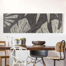 Bilderwelten Leinwandbild - Panorama Palmenbl&auml;tter vor Dunkelgrau