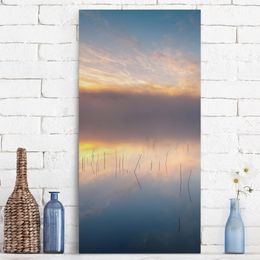 Bilderwelten Leinwandbild - Hochformat Sonnenaufgang schwedischer See