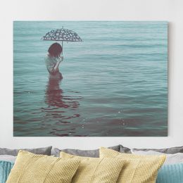 Bilderwelten Leinwandbild - Querformat Spaziergang im Wasser